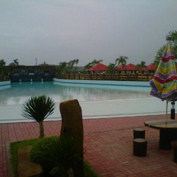Meynard's Resort - Resort