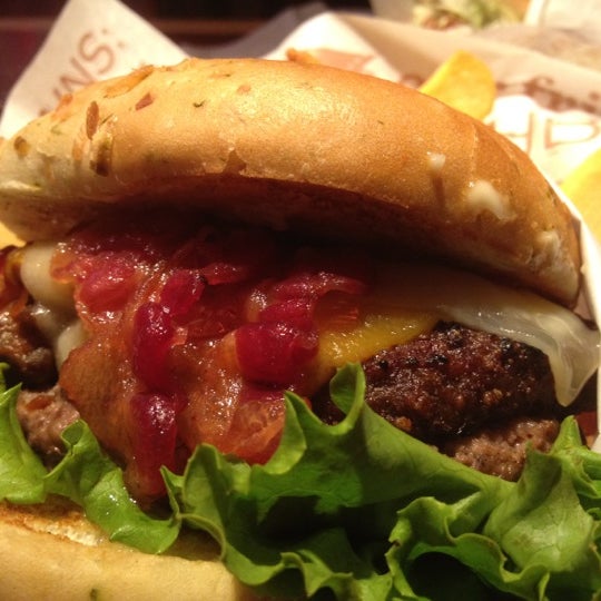 Red Robin Gourmet Burgers (Now Closed) - Burger Joint in Carmel Valley