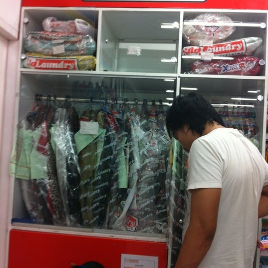 Indo Laundry Indomaret - 6 visitors