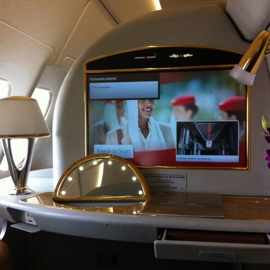 Emirates Flight 803 - مطار دبي الدولي - DXB Airport