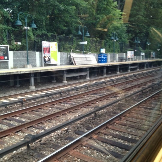 Metro North - Ludlow Train Station - Train Station in Yonkers