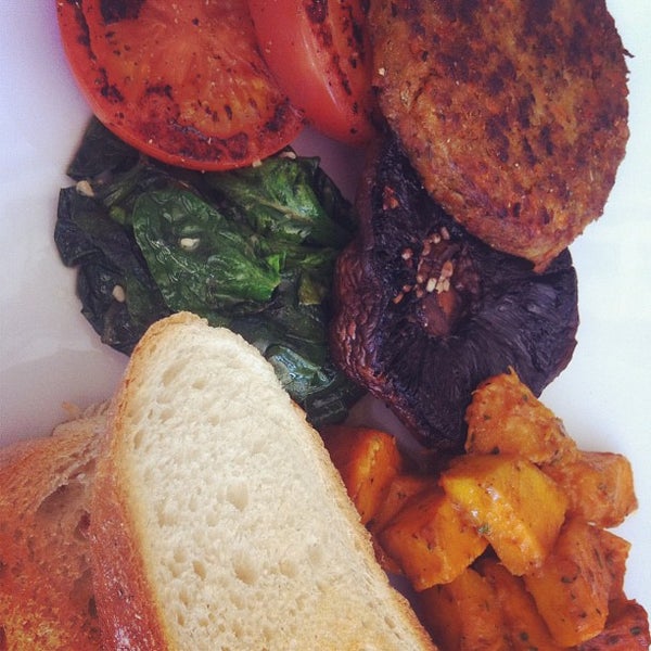 Mr Wolf Cafe & Catering - 105 Lake St