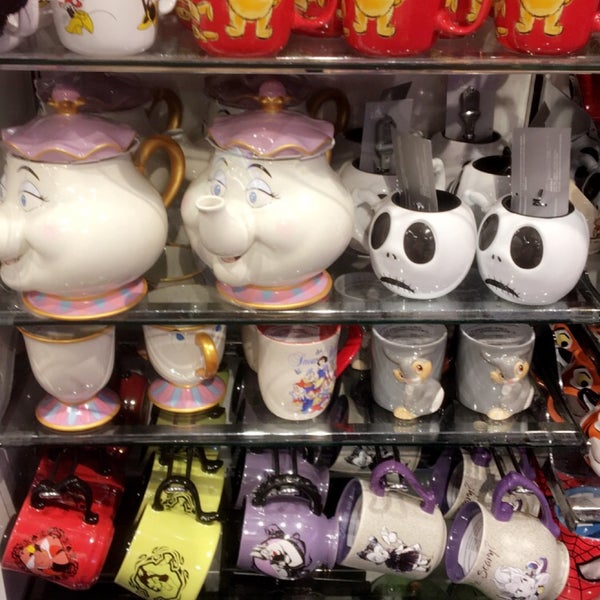 Disney Store (Now Closed)