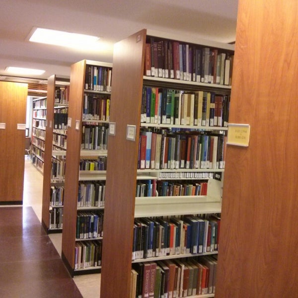 W.A.C. Bennett Library - Burnaby Mountain - Burnaby, BC