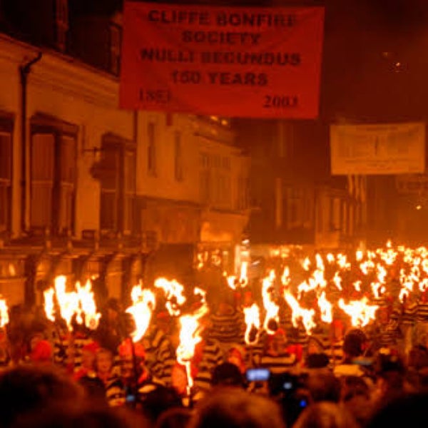 Lewes Bonfire 2021 - 2 tips from 77 visitors