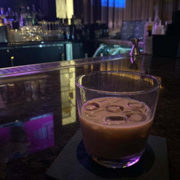 ALIBI Cocktail Lounge - Cocktail Bar