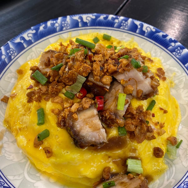 ดง หมู กรอบ (Dong Moo Krob) - ปทุมวัน, กรุงเทพมหานคร