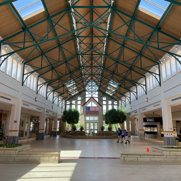 Photos at Manhattan Town Center - Downtown Manhattan - 26 tips