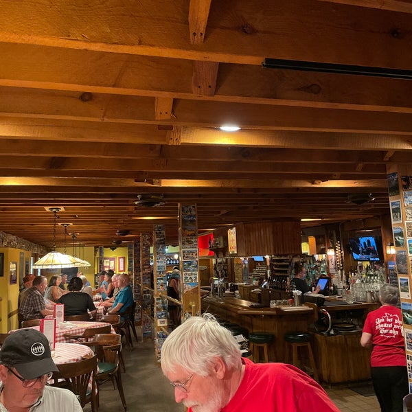 Winzer Stube - 516 2nd St #100