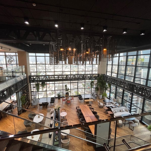 True Tower (อาคารทรู ทาวเวอร์) - 18 Ratchadaphisek Rd