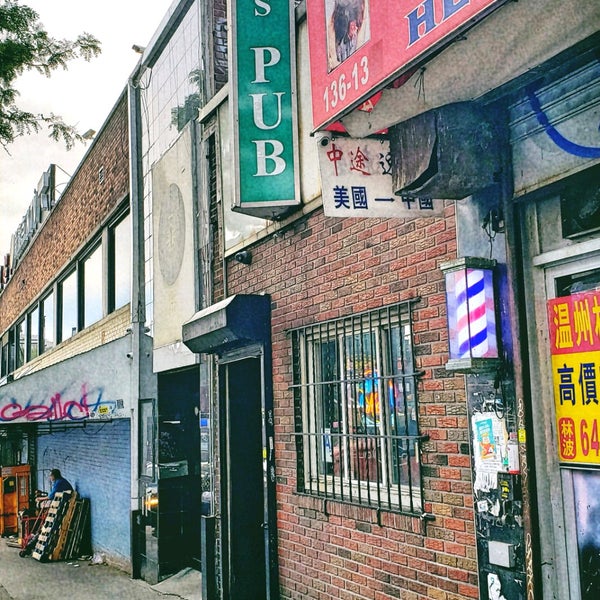 Kelly's Pub - 9 tips from 334 visitors