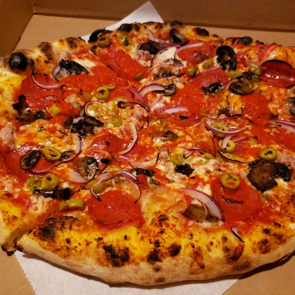 Perrys Pizza and Tavern - Pizzeria in Erie