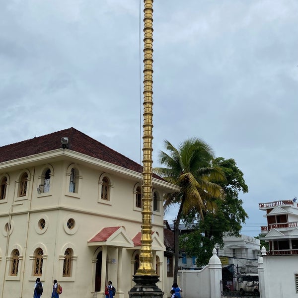Santa Cruz Basilica - Church in Kochi