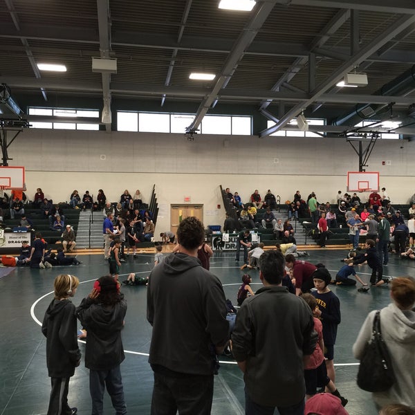 Duxbury High School - 72 St George St