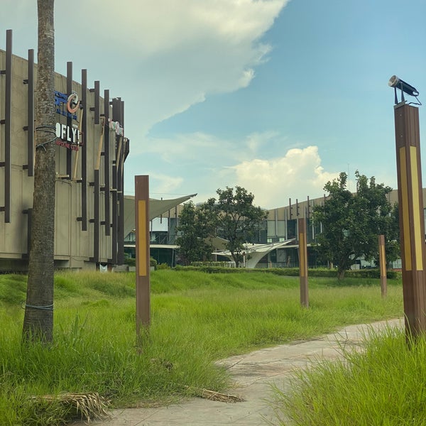 Promenada Resort Mall (พรอมเมนาดา รีสอร์ท มอลล์) (Now Closed) - 192-193 ...