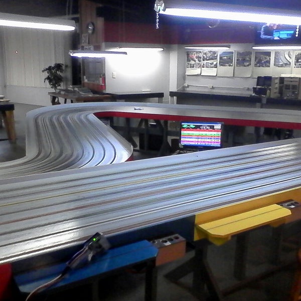 Mark's Model World Slot Car Raceway - Race Track
