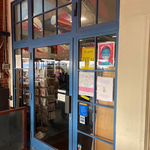 Small World Books - Bookstore in Venice
