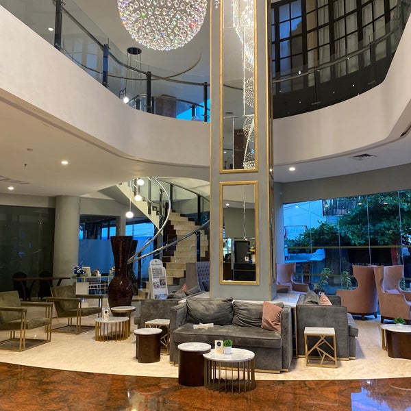 Grand Edge Lifestyle Hotel - Hotel in Semarang