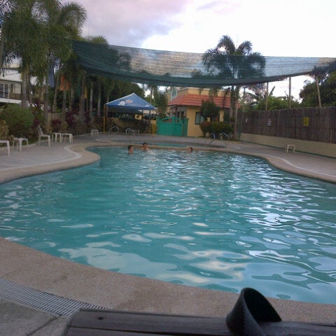 Park Place Swimming Pool - Cainta, Rizal