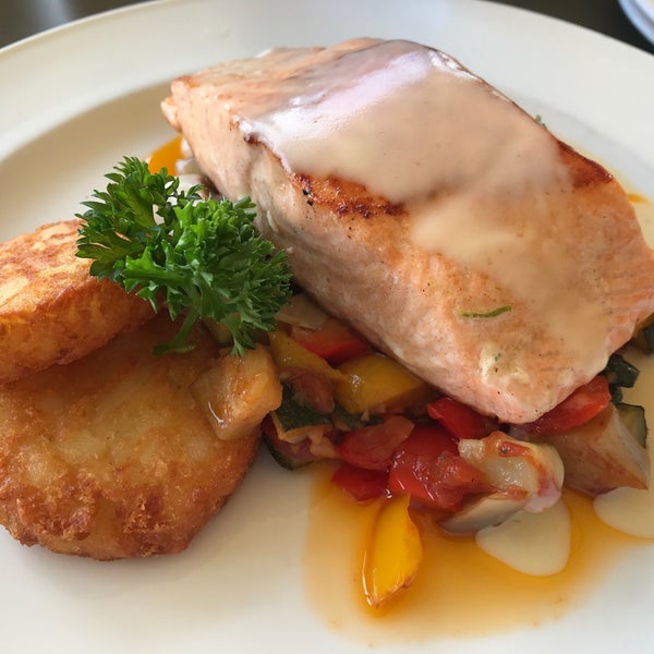 Raffles Marina Bistro - Tuas - 10 Tuas West Dr