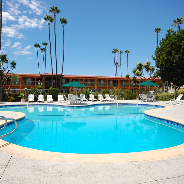 Vagabond Inn Costa Mesa - Mesa Verde - 7 tips from 151 visitors