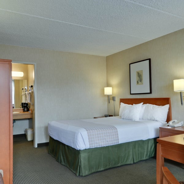 Vagabond Inn Executive Sacramento Old Town - Downtown Sacramento ...