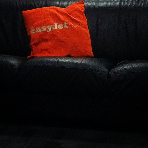easyJet LGW Crew Room South Terminal - Gatwick, Surrey