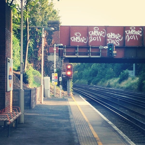 Brockley Railway Station (BCY) - Train Station