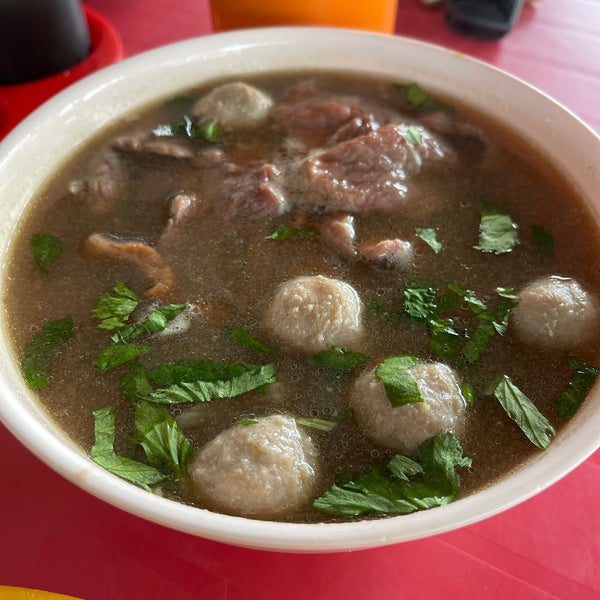 Nyuk Pau Ngau Chap - Noodle Restaurant