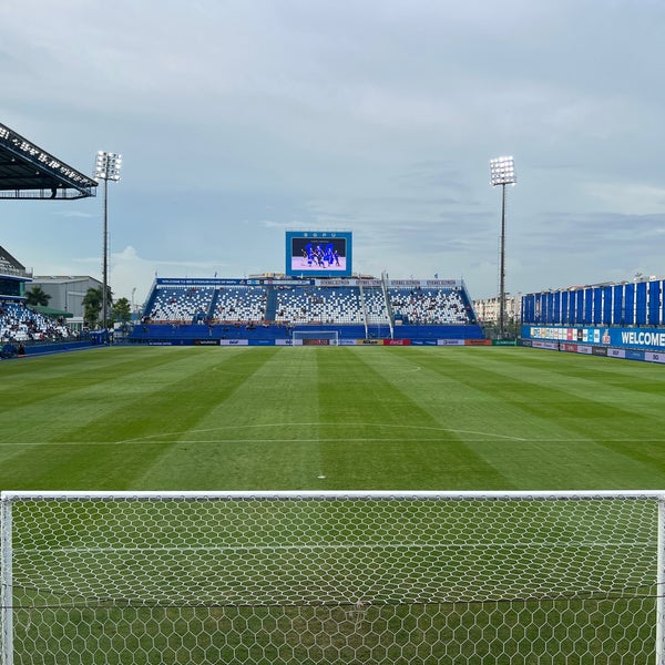 BG Stadium (บีจี สเตเดี้ยม) - บ้านรังสิต, ปทุมธานี