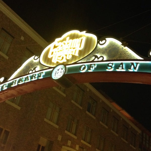 Gaslamp Quarter Sign - Gaslamp - 9 tips