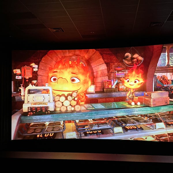 AMC Anaheim GardenWalk 6 - The Anaheim Resort - 400 W Disney Way