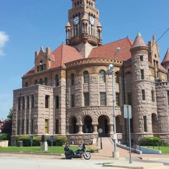 Wise County Courthouse - 2 tips from 103 visitors