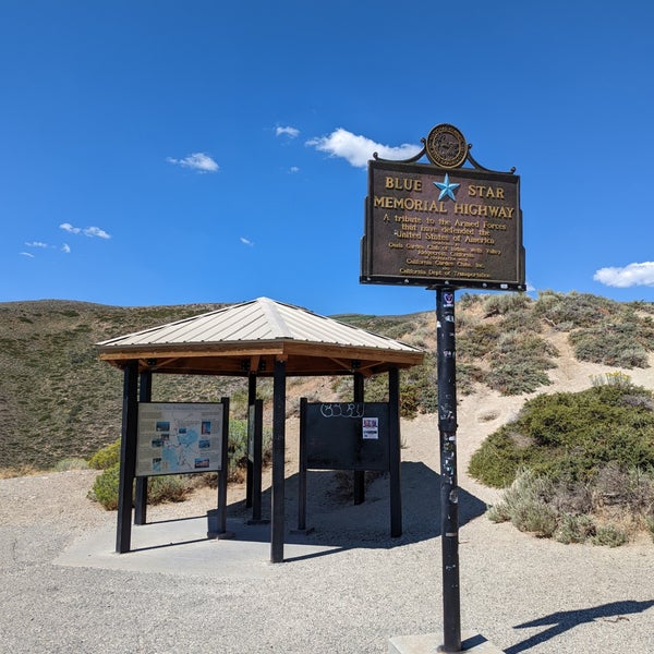 Mono Lake Viewpoint - Scenic Lookout