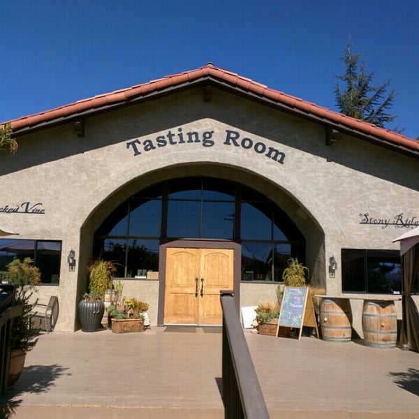 Photos at Crooked Vine/Stony Ridge Winery - 7 tips