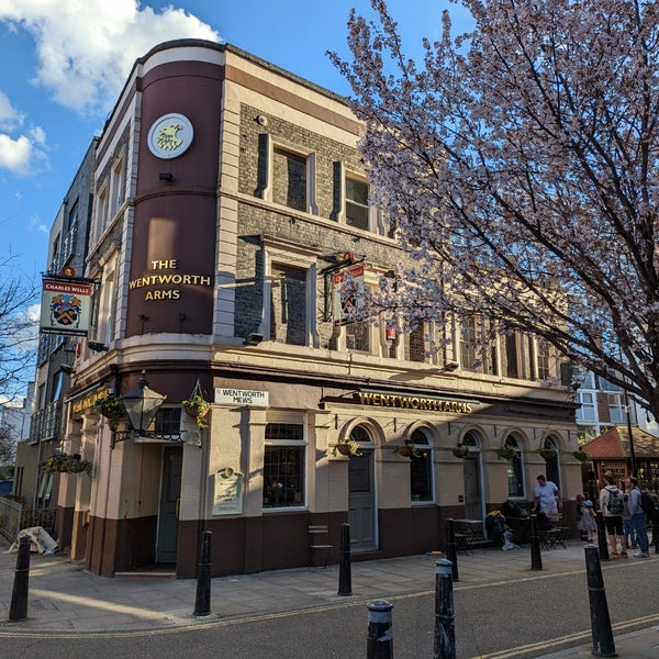 Wentworth Arms - Pub