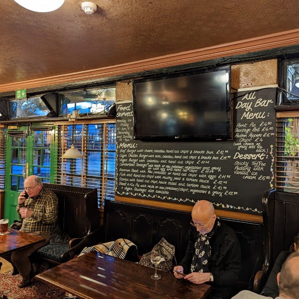 The Eight Bells - Pub in Fulham