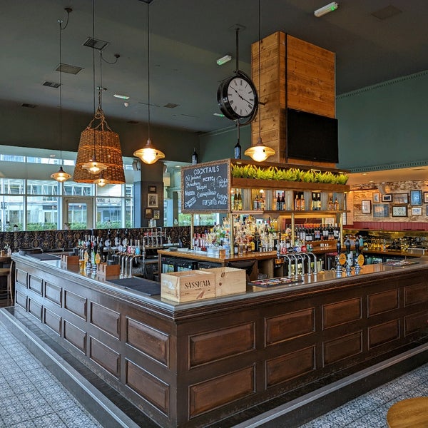 The Waterfront - Pub