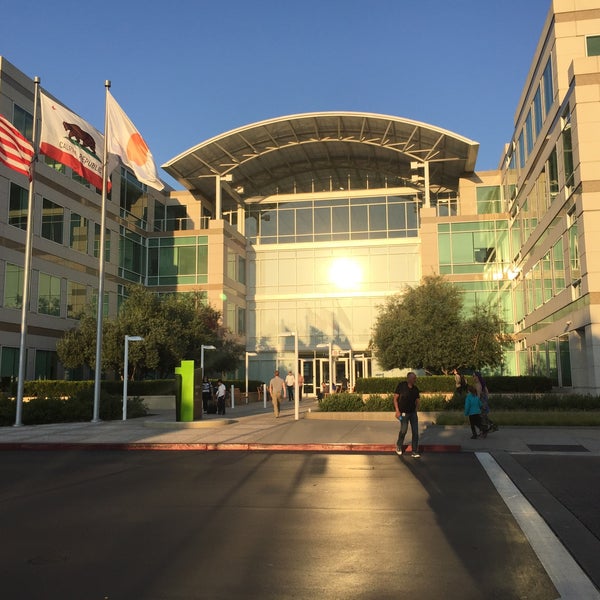 Apple - Infinite Loop 2 - Office in Cupertino