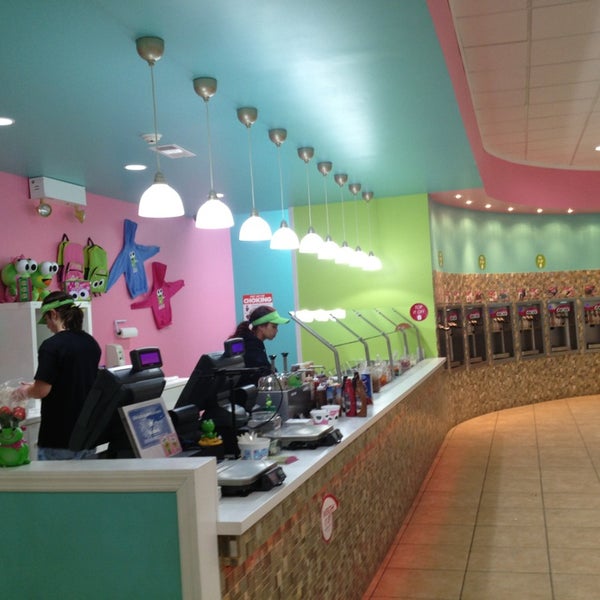 sweetFrog - Frozen Yogurt Shop