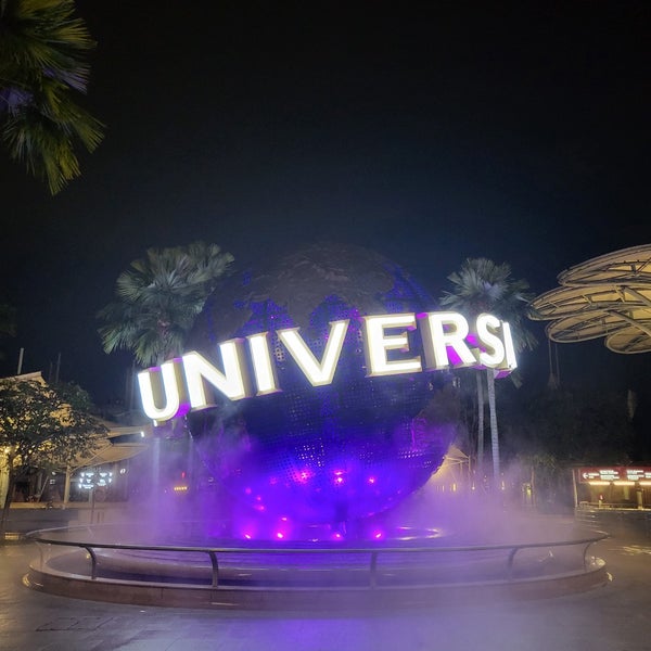 Universal Globe