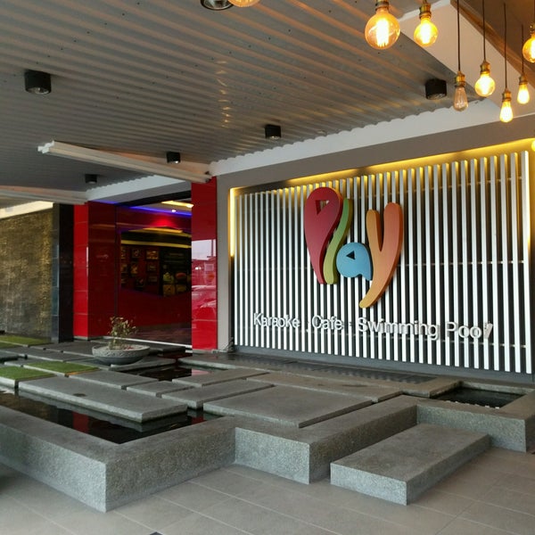 Complex 2000 - 156 visitors