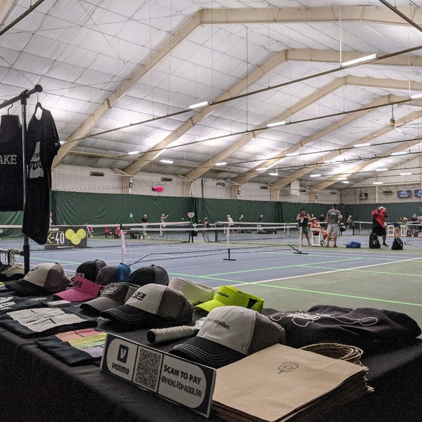 Wildwood Raquet Club - 508 N Hadley Rd