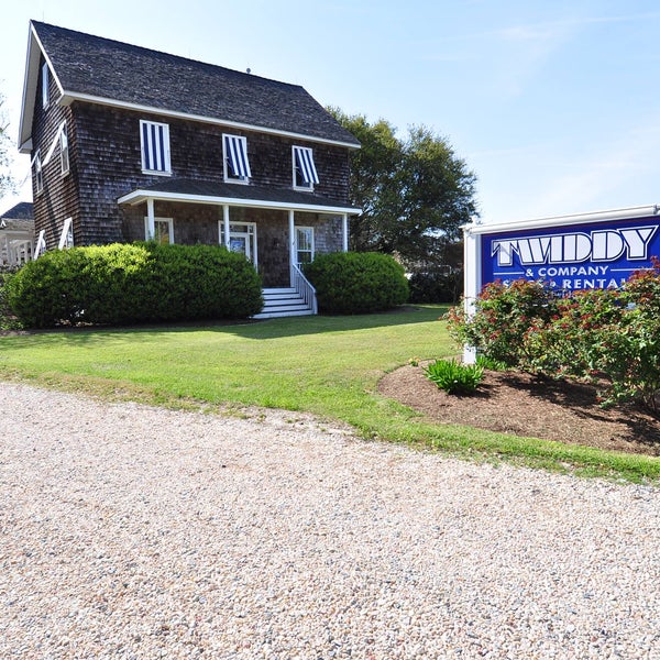 Twiddy & Company Vacation Rentals - 1 tip