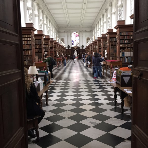 Wren Library Trinity College - University