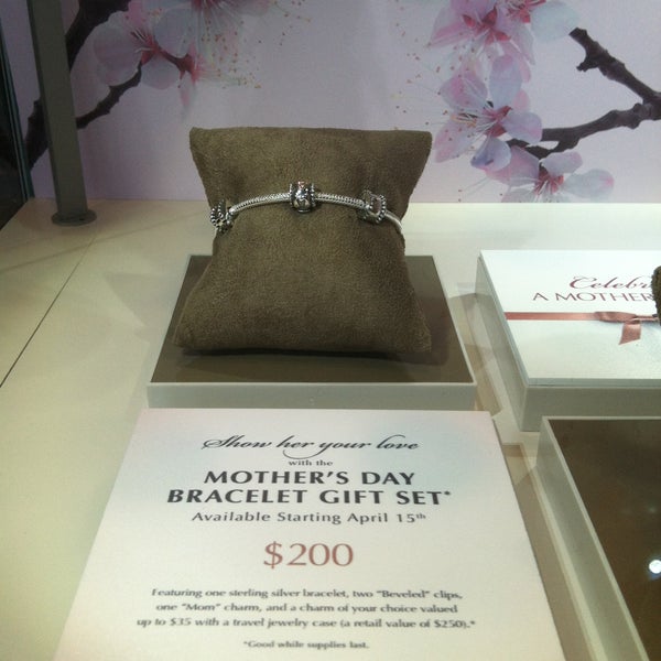 Pandora southridge mall store