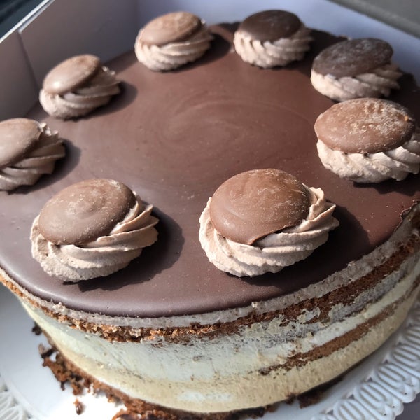 Photos at Bibi Pastry Shop | شيرينى بى‌بى - منطقه ۲ - 118 tips