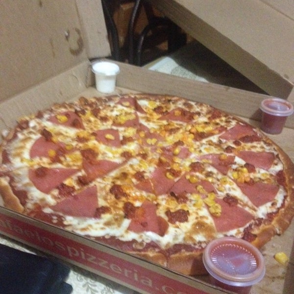 Rafaelos pizza - 1 tip from 21 visitors