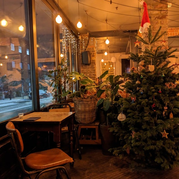 The Alice House - 53-55 Salusbury Rd