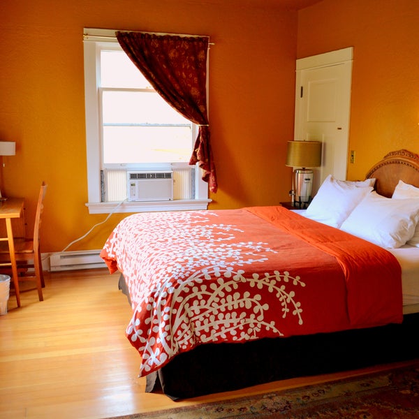 Bluebird Guesthouse - Portland, OR